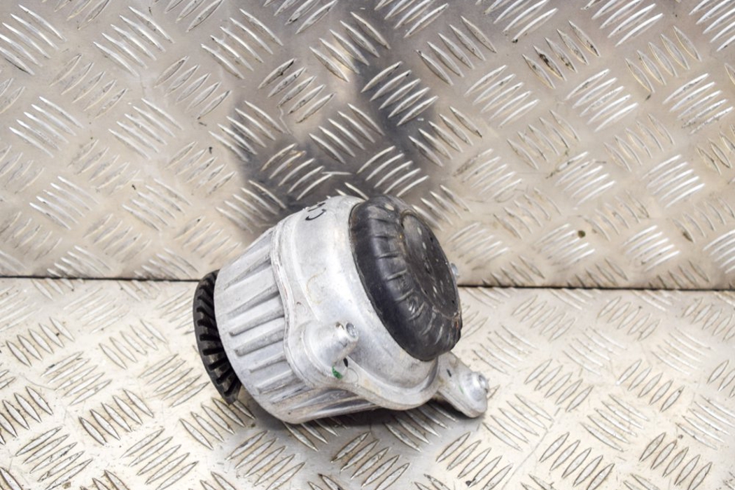 Engine mount MERCEDES-BENZ C-CLASS Coupe (C205) AMG C 63 (205.386 ...
