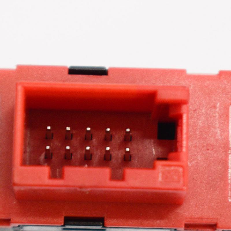 Switch AUDI Q3 (8UB, 8UG) 2.0 TDI 6739326 | B-Parts