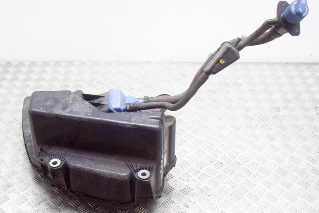 AdBlue tank AUDI A4 B9 (8W2, 8WC) 2.0 TDI 7739511 | B-Parts