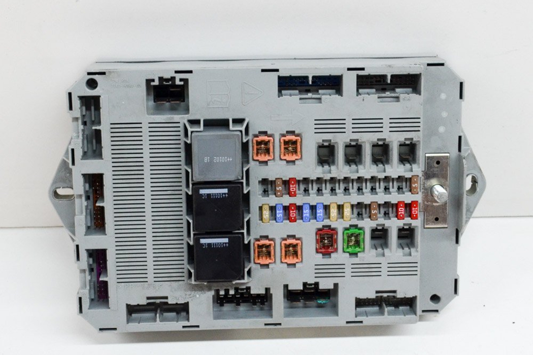 Fuse box JAGUAR XF I (X250) 3.0 D 9628746 | B-Parts