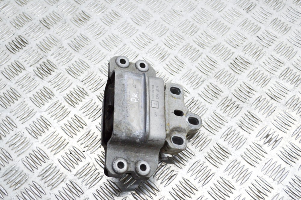 Engine mount SKODA SUPERB II Estate (3T5) 2.0 TDI 16V 8840948 | B-Parts