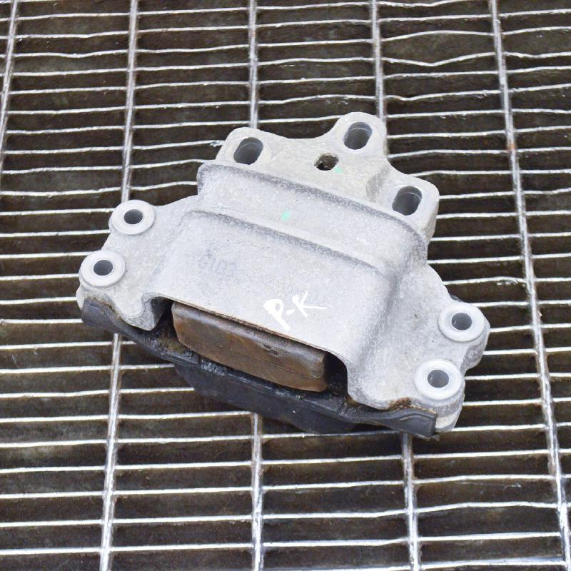 Engine mount AUDI Q3 (8UB, 8UG) 2.0 TDI quattro 6763638 | B-Parts