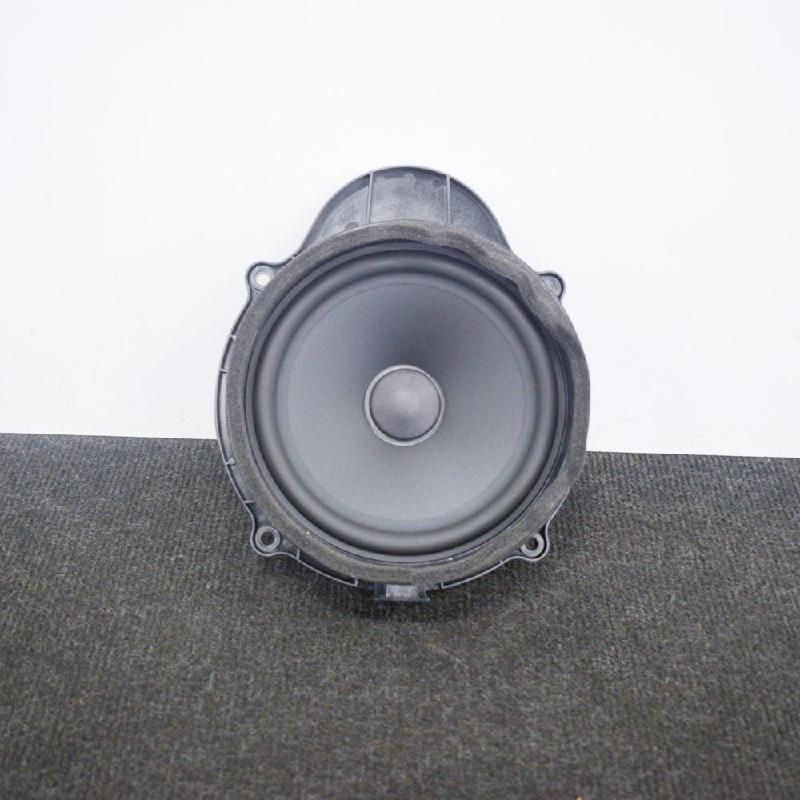 Speakers LAND ROVER DISCOVERY IV (L319) 3.0 TD 4x4 6757531 | B-Parts