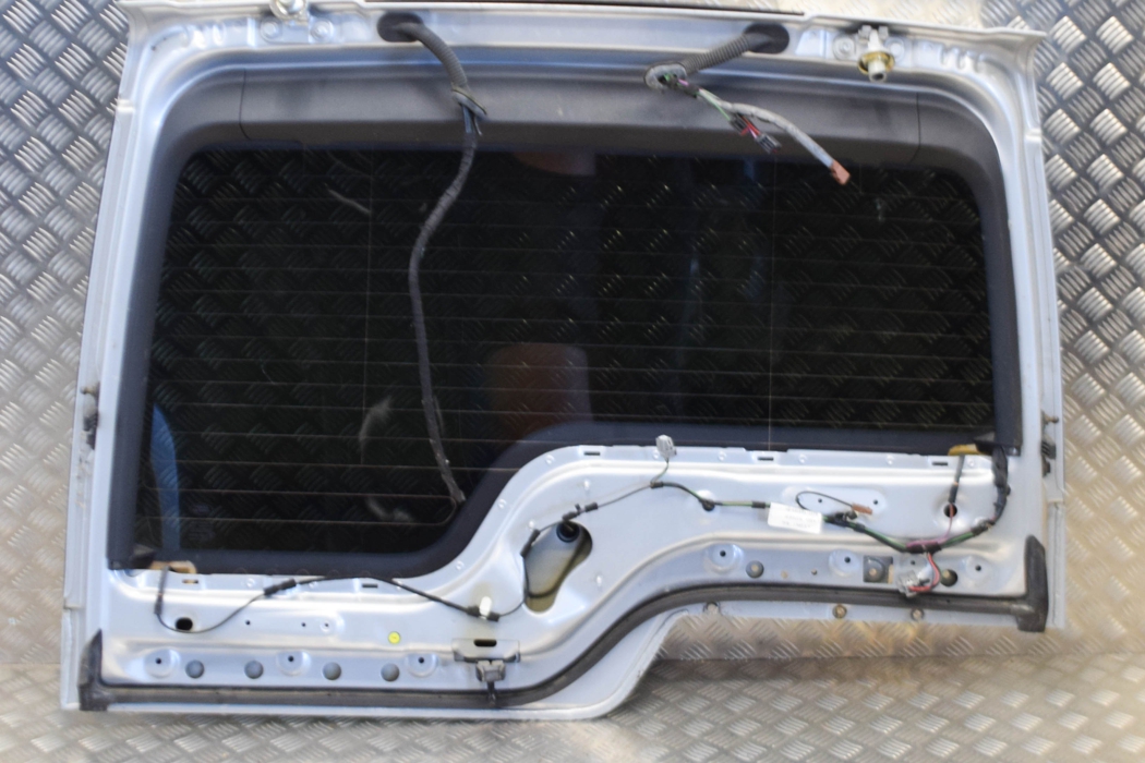 Tailgate LAND ROVER DISCOVERY IV (L319) 3.0 SDV6 4x4 LAND: LR045549 | B ...