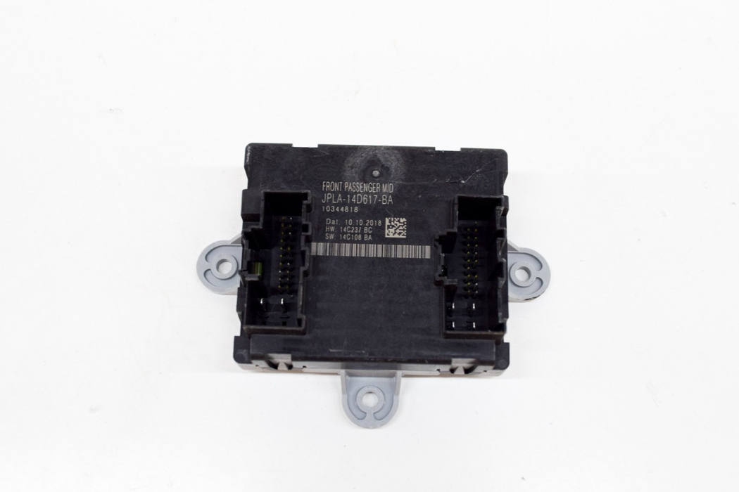 Electronic module LAND ROVER DISCOVERY V (L462) 3.0 Td6 4x4 8145513 | B ...