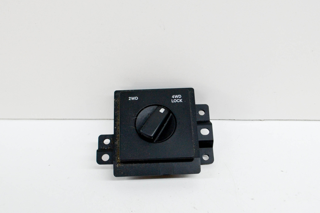 Switch DODGE NITRO 2.8 CRD 4WD 10402104 | B-Parts
