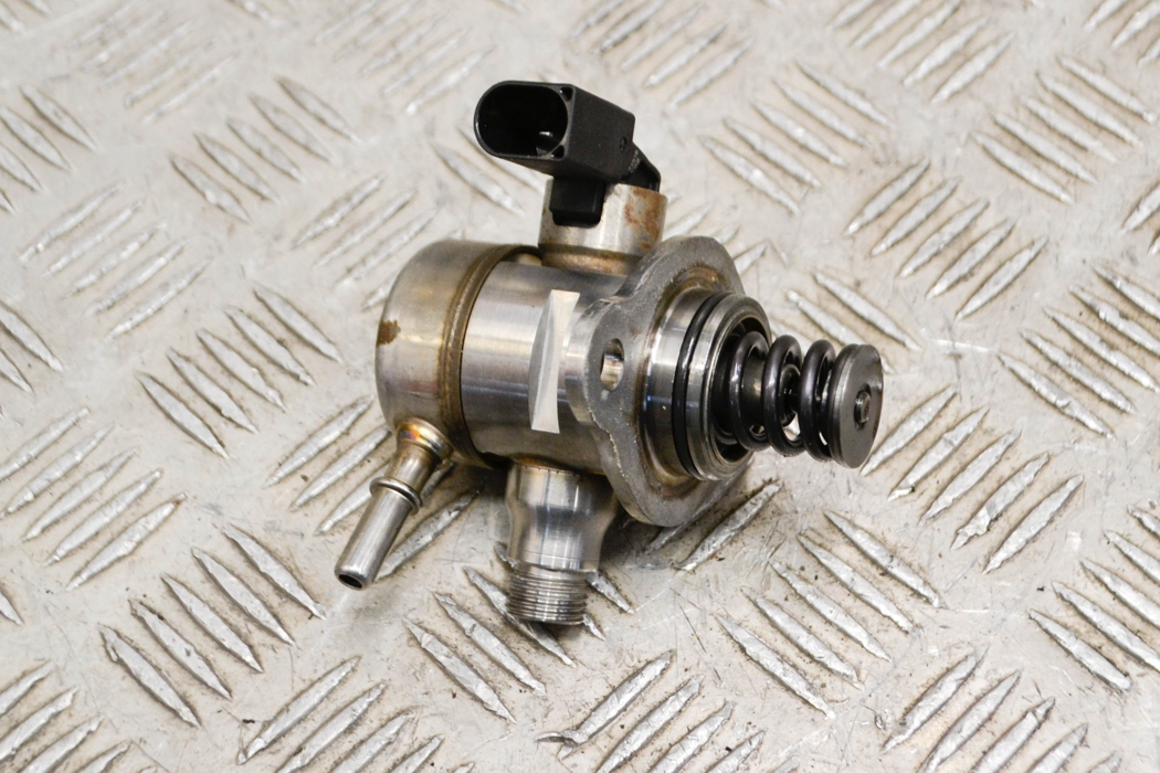 Common Rail VW GOLF VII (5G1, BQ1, BE1, BE2) 1.5 TSI 11113202 | B-Parts