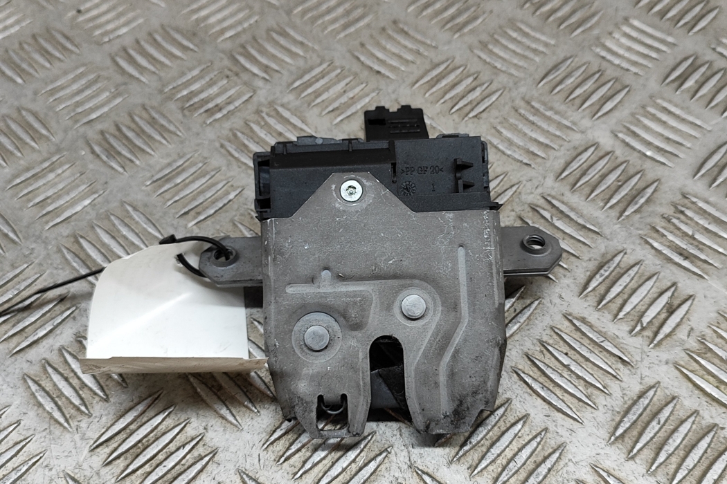 Bagklap lås VOLVO XC60 I SUV (156) D4 17225686 | B-Parts