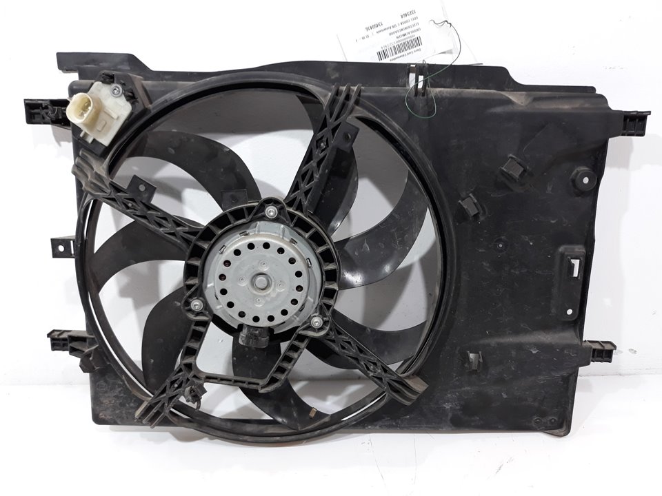 Radiator fan OPEL CORSA E (X15) 1.4 (08, 68) 7677904 | B-Parts