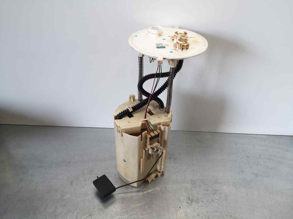 Fuel pump TOYOTA HILUX VIII Pickup (_N1_) 2.4 D 4WD (GUN125_) 7757321 ...