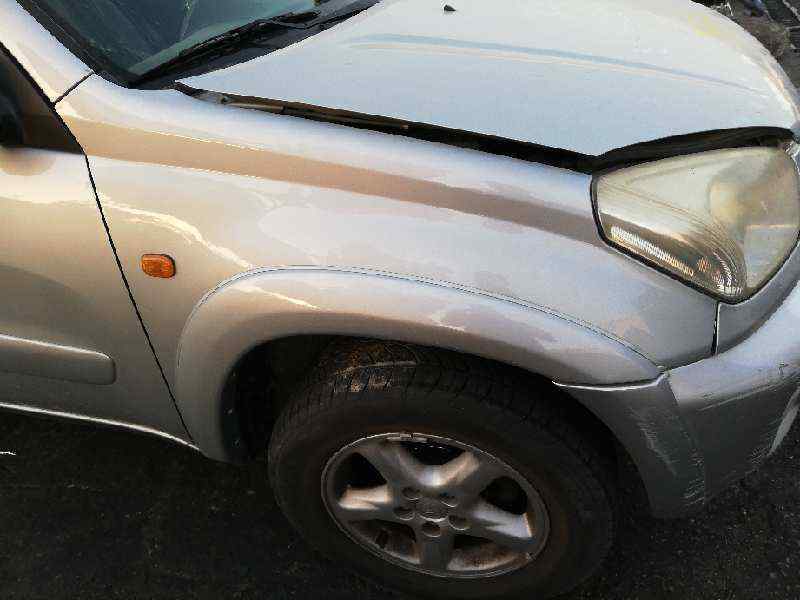 Guarda-lamas direito TOYOTA RAV 4 II (_A2_) 2.0 4WD (ACA21, ACA20 ...