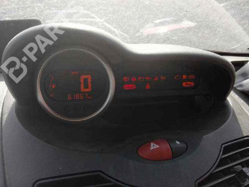 Armaturenbrett RENAULT TWINGO II (CN0_) 1.2 16V (CN04, CN0A, CN0B ...