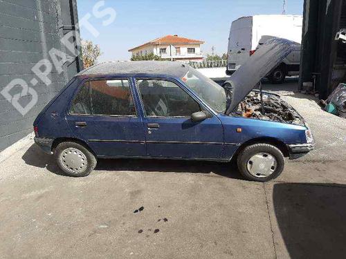 Pompe de direction assistée PEUGEOT 205 I (741A/C) 1.7 Diesel 6321523 ...