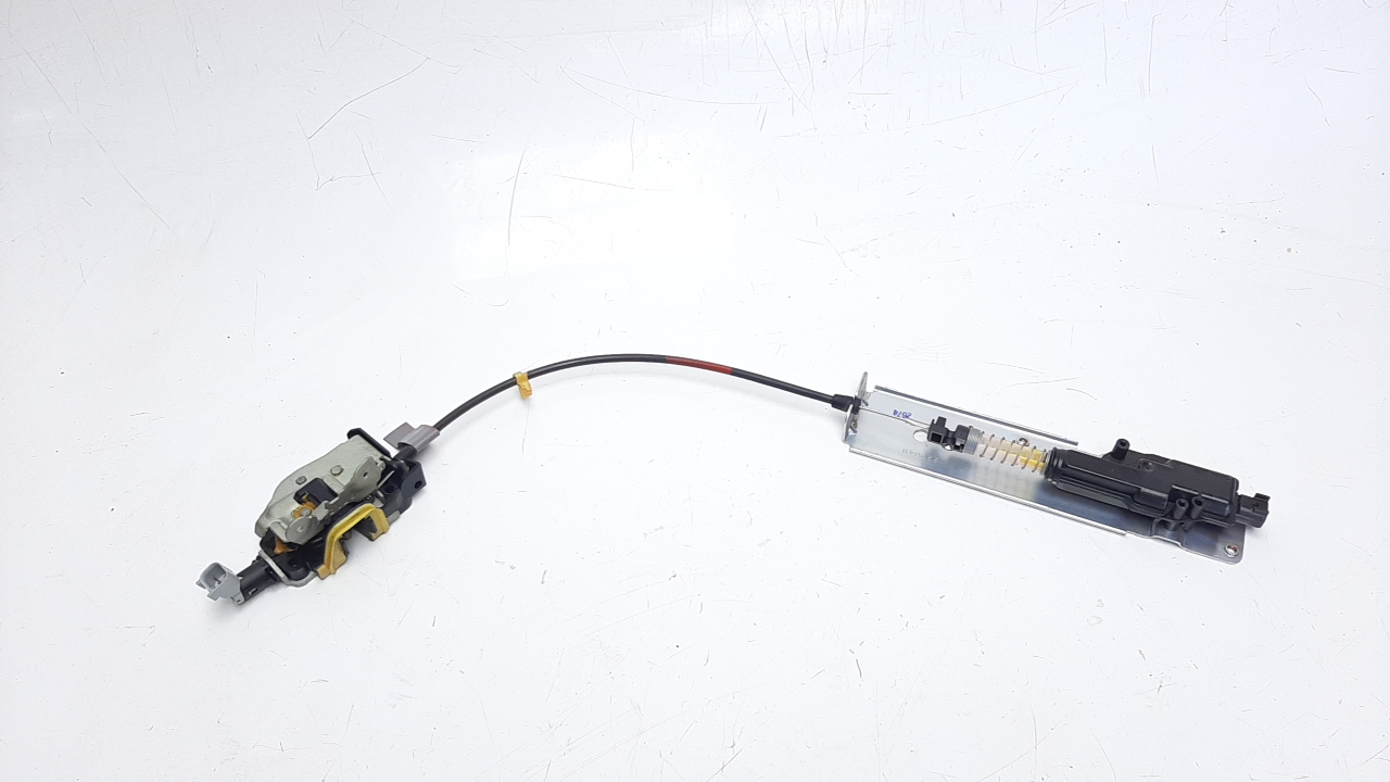 Tailgate lock LAND ROVER DISCOVERY IV (L319) 3.0 TD 4x4 8662430 | B-Parts