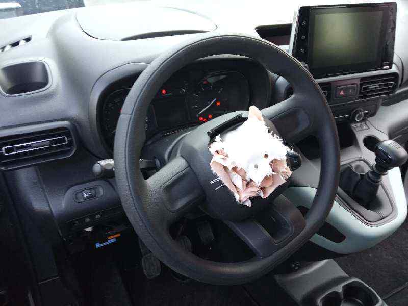 Volante CITROËN BERLINGO (ER_, EC_) 1.2 PureTech 110 5806968 | B-Parts