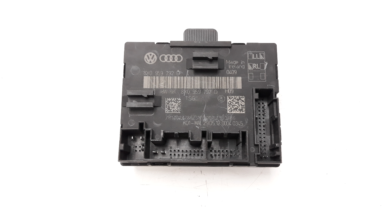 Comfort control module AUDI Q3 (8UB, 8UG) 2.0 TDI quattro 9950514 | B-Parts