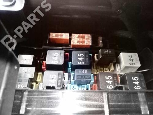 Fuse box AUDI A1 (8X1, 8XK) 1.6 TDI 3271333 | B-Parts