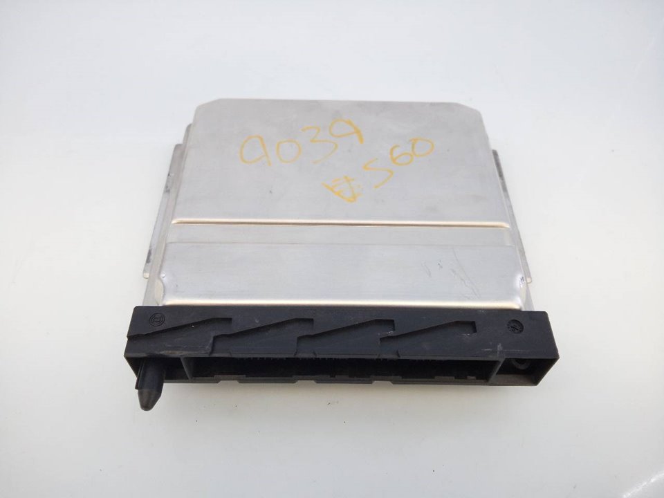 Engine control unit (ECU) VOLVO S60 I (384) 2.4 D 8104310 | B-Parts