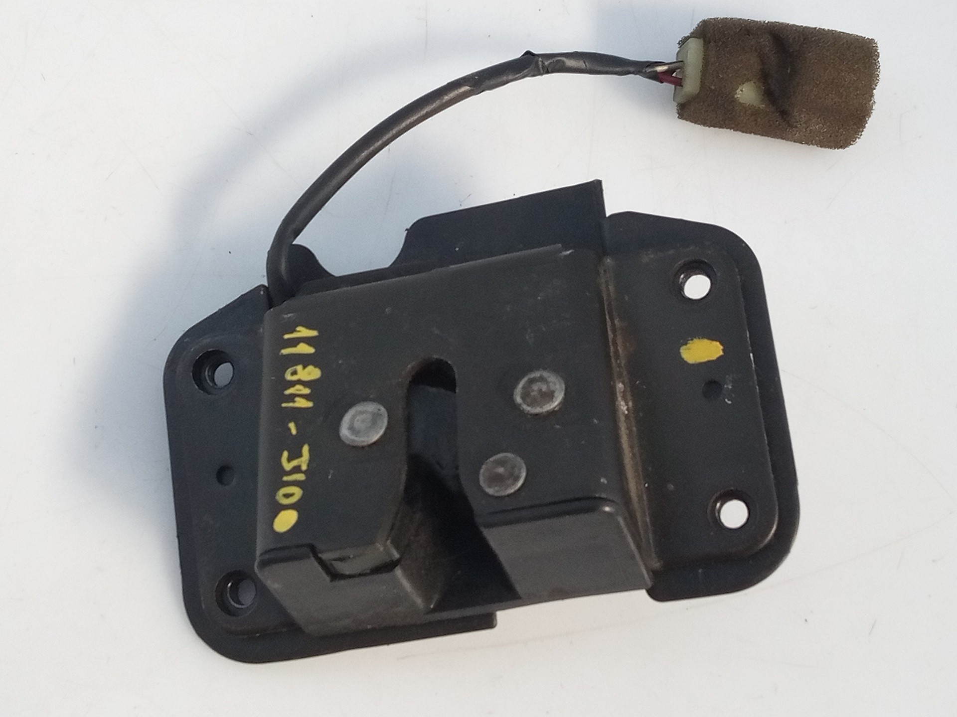 Tailgate lock TOYOTA LAND CRUISER 100 (_J1_) 4.2 TD (HDJ100_, HDJ100 ...