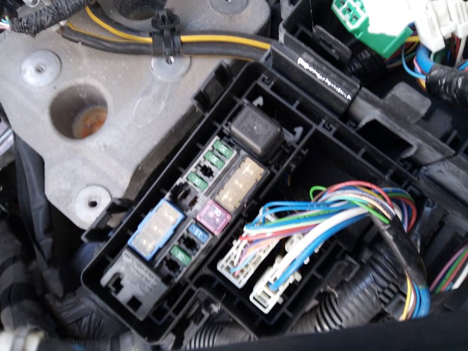 Boîte à Fusibles NISSAN QASHQAI II SUV (J11, J11_) 1.6 dCi 11056592 | B-Parts