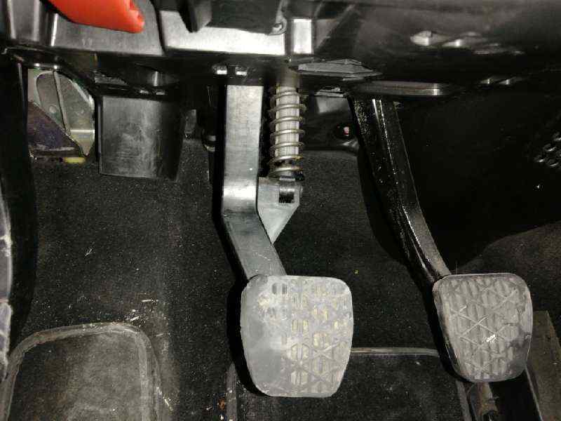 Pédale d'embrayage MERCEDES-BENZ C-CLASS (W204) C 220 CDI (204.002 ...
