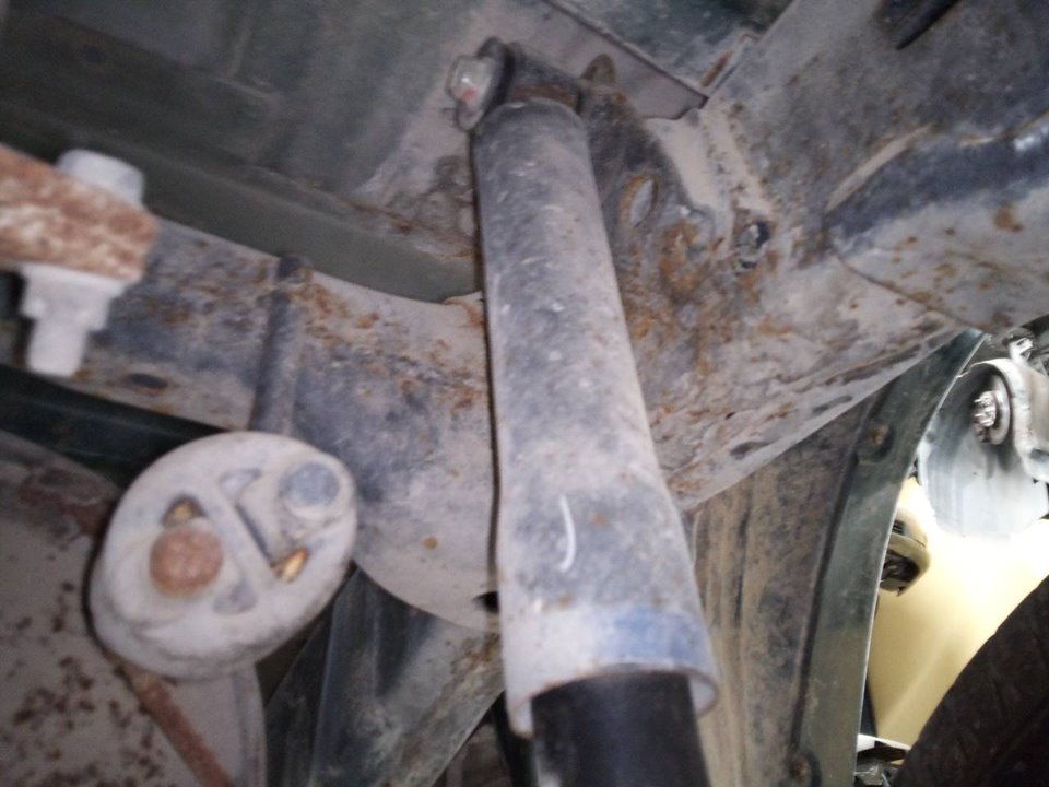 Right rear shock absorber TOYOTA HILUX VII Pickup (_N1_, _N2_, _N3_) 3. ...
