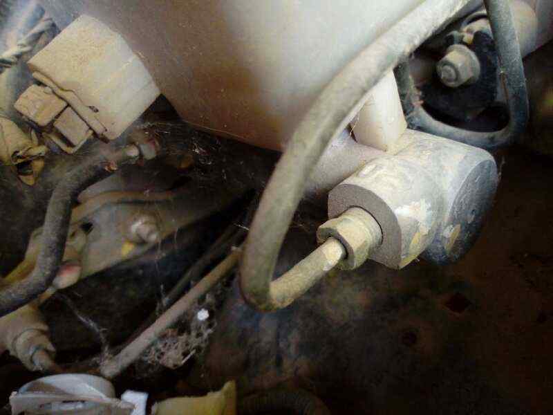 Brake master cylinder TOYOTA HILUX VII Pickup (_N1_, _N2_, _N3_) 3.0 D ...