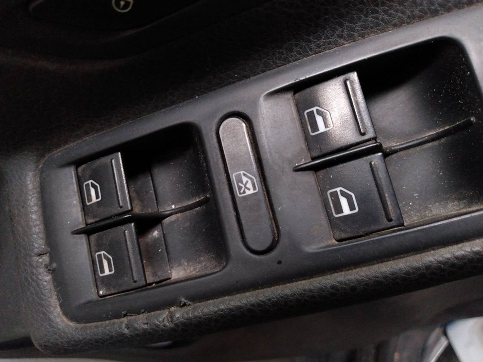 Left front window switch VW GOLF VI (5K1) 1.6 TDI 7888753 | B-Parts