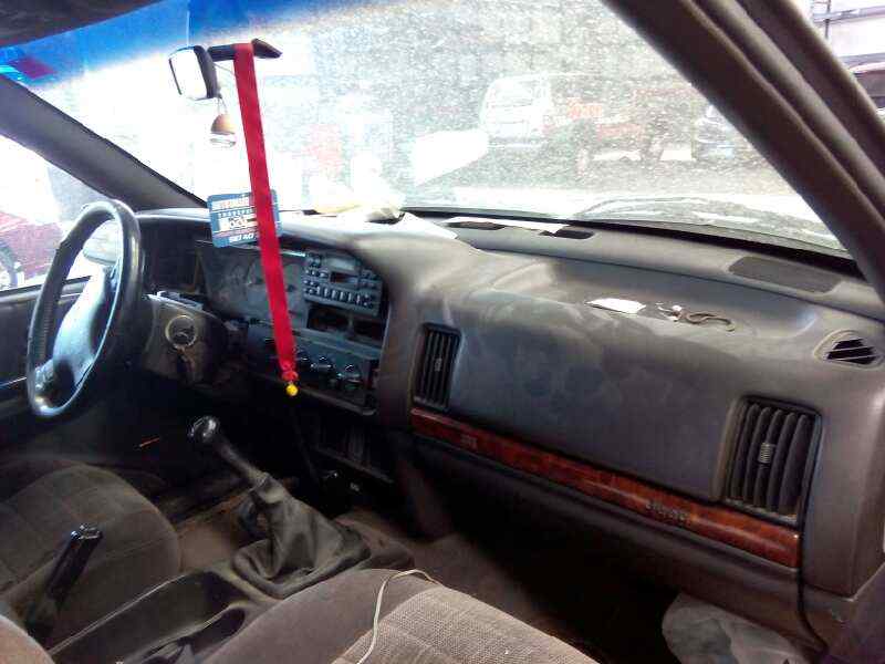 Feu arrière gauche JEEP CHEROKEE (XJ) 2.5 TD 4x4 55155765AA ...