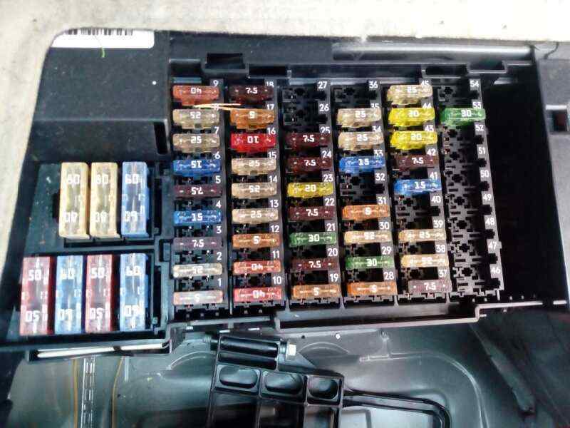 Boîte à Fusibles MERCEDES-BENZ B-CLASS Sports Tourer (W245) B 180 CDI ...