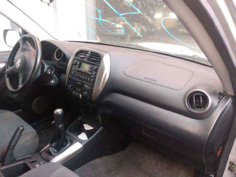 Bras de suspension arrière gauche TOYOTA RAV 4 II (_A2_) 2.0 D 4WD ...