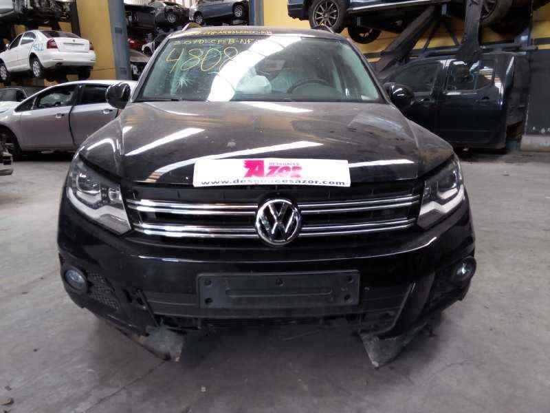 Left front door VW TIGUAN (5N_) 2.0 TDI | B-Parts