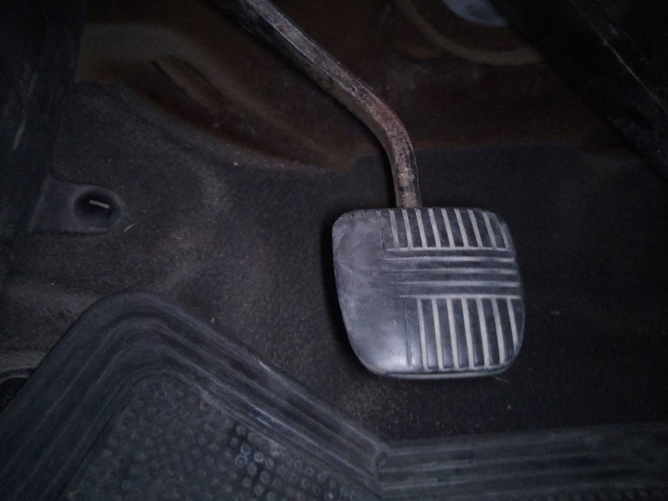 Clutch pedal NISSAN NP300 NAVARA (D40) 2.5 dCi 4WD 8789163 | B-Parts