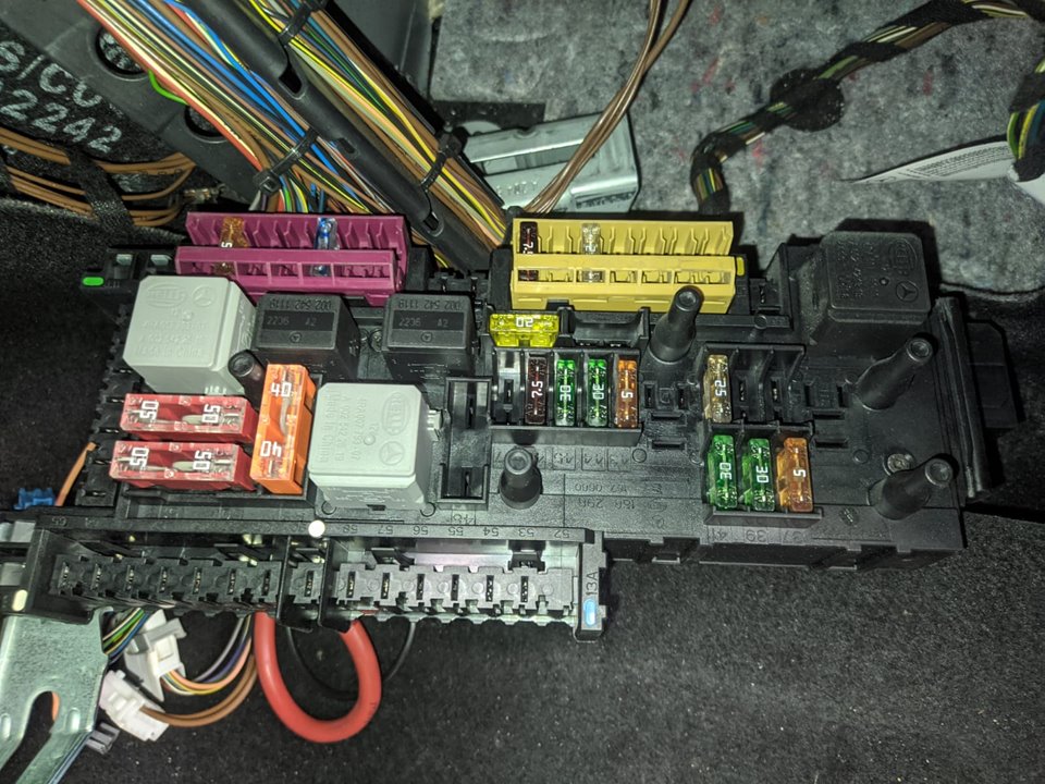 Fuse box MERCEDES-BENZ C-CLASS (W204) C 220 CDI (204.002) 7862600 | B-Parts