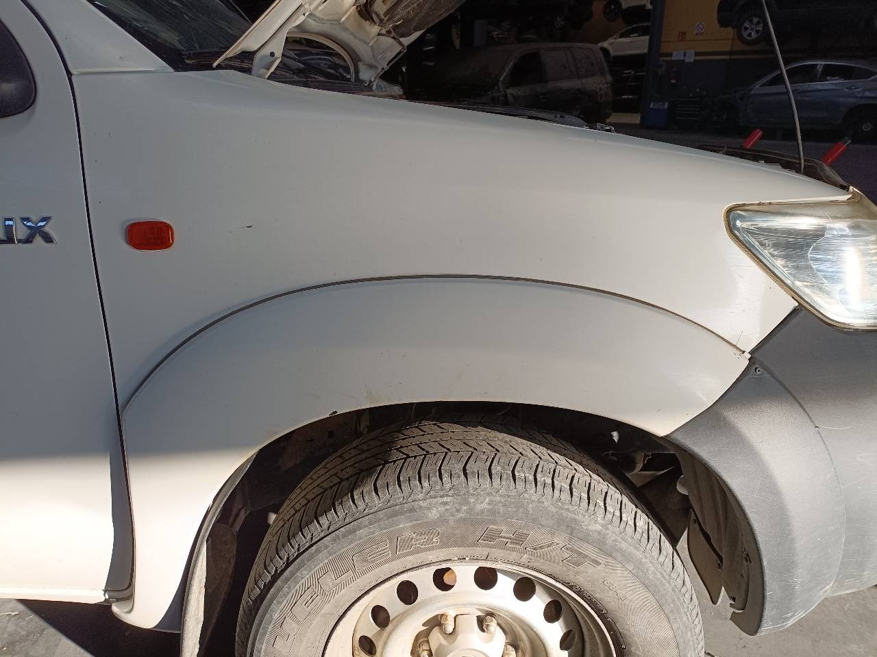 Guarda-lamas direito TOYOTA HILUX VII Pickup (_N1_, _N2_, _N3_) 2.5 D ...