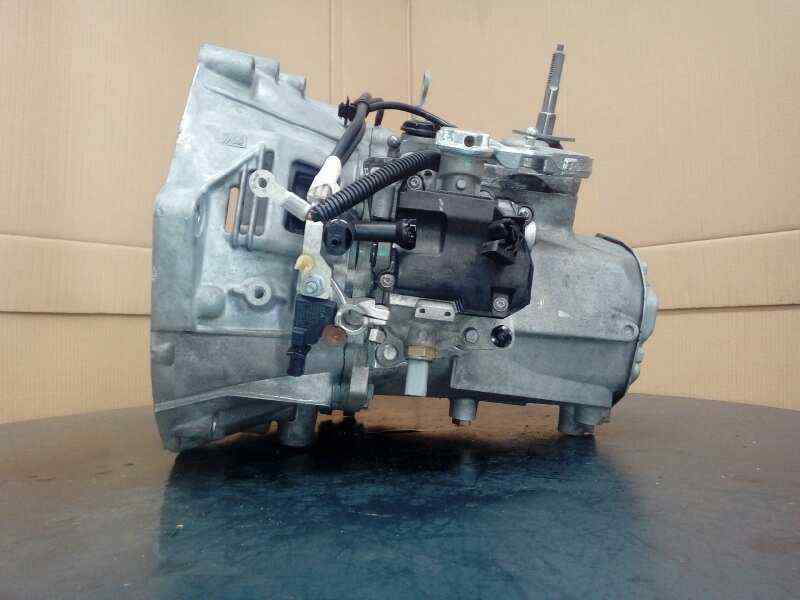 Manual gearbox PEUGEOT 5008 (0U_, 0E_) 1.6 HDi 797586 | B-Parts