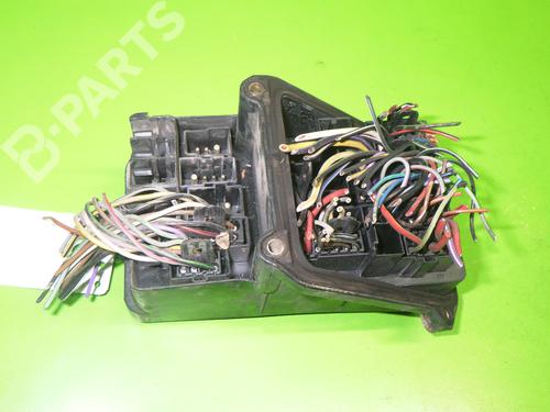 Fuse box MERCEDES-BENZ 190 (W201) E 2.0 (201.024) 6406015 | B-Parts