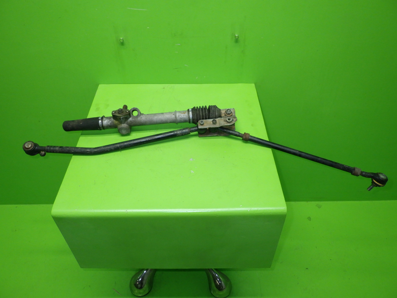 Steering rack VW POLO Coupe (86C, 80) 1.3 11178928 | B-Parts