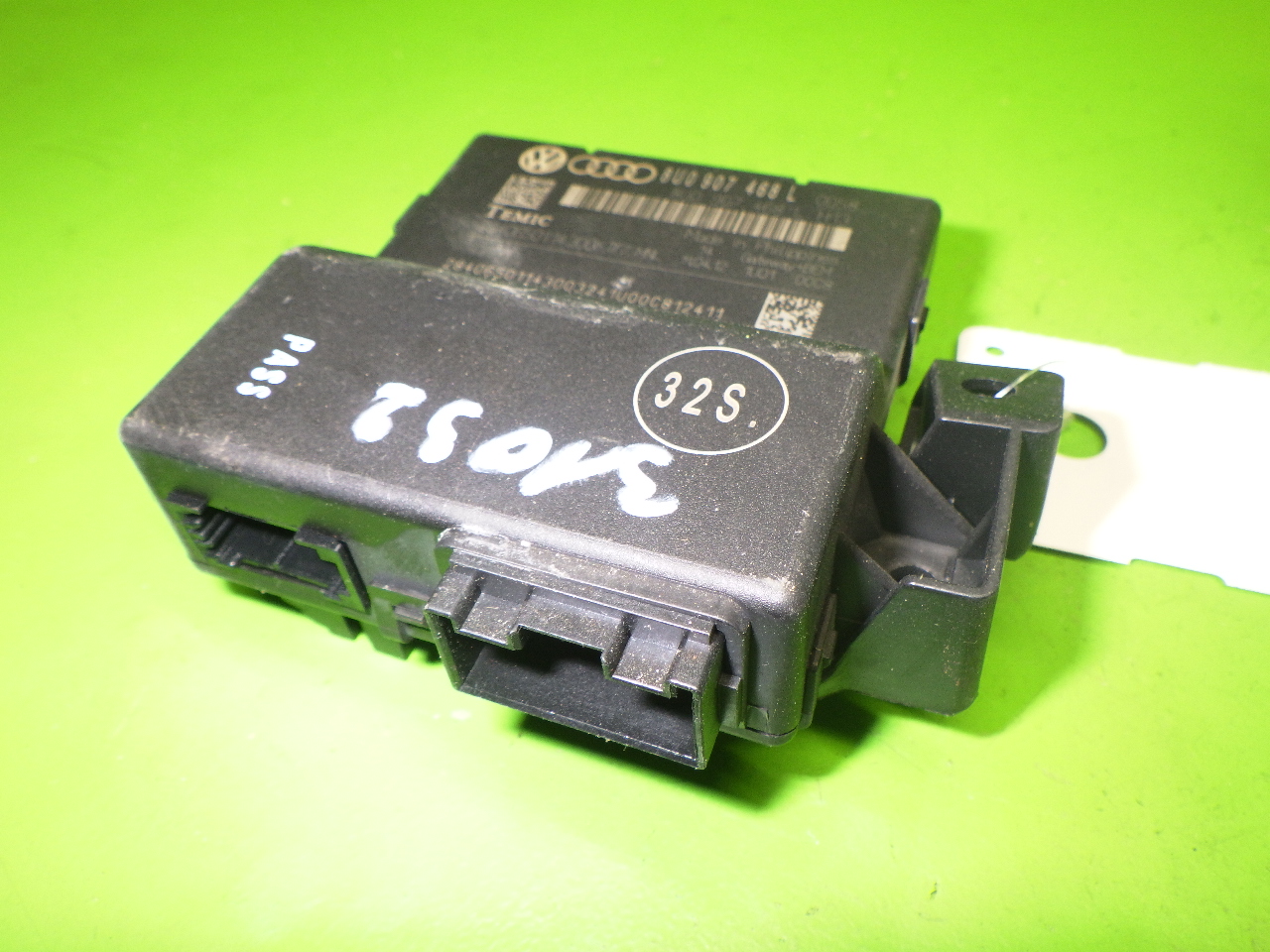 Control unit AUDI Q3 (8UB, 8UG) 2.0 TDI quattro 8821021 | B-Parts
