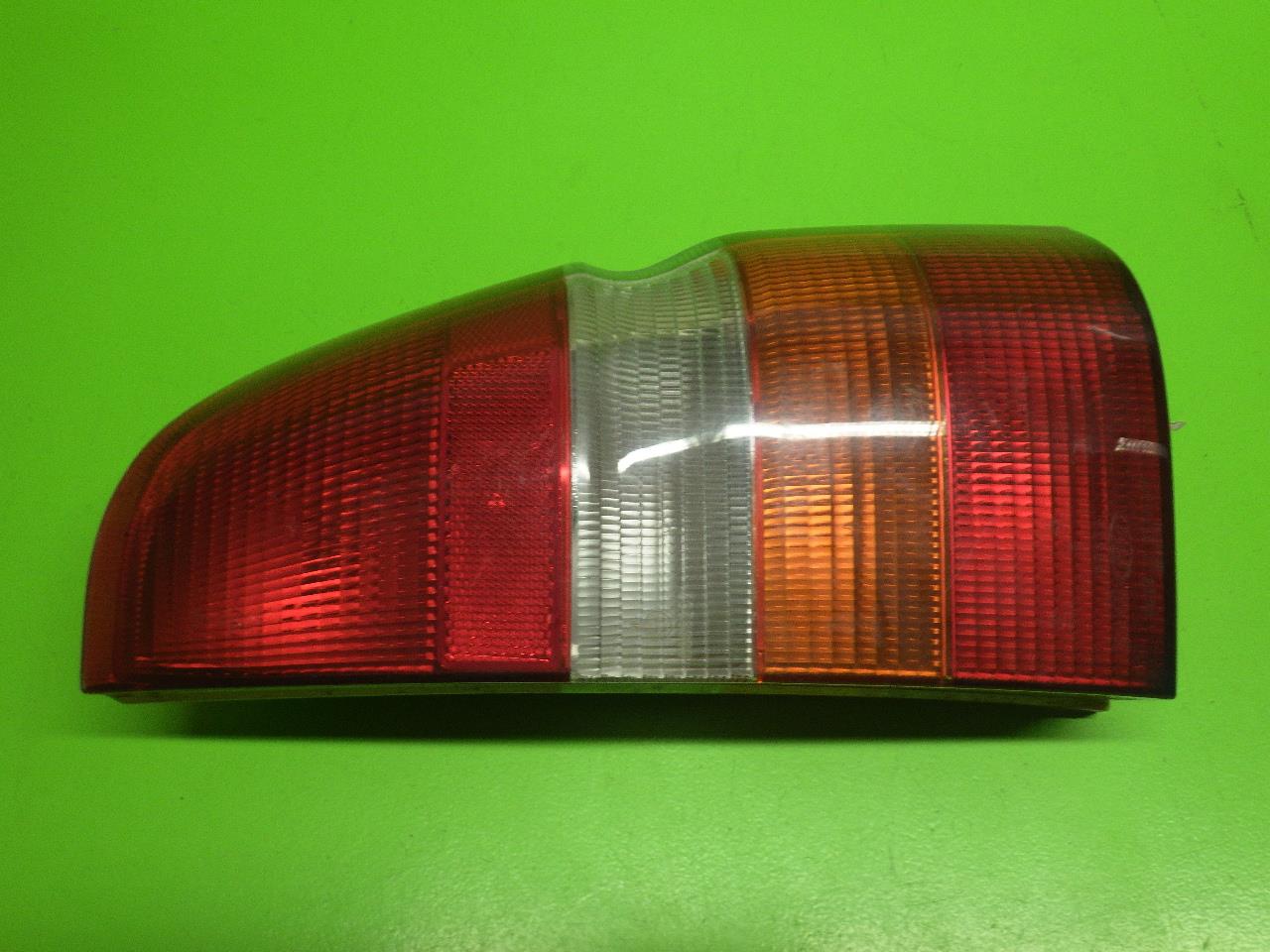 Feu arrière droit FORD ESCORT CLASSIC Turnier (ANL) 1.8 TD 6672003 | B ...