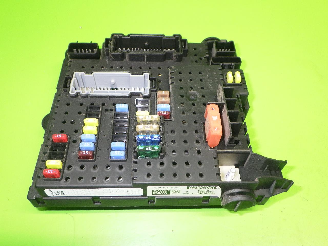Fuse box VOLVO V70 II (285) 2.4 Bifuel (LPG) 6391412 | B-Parts