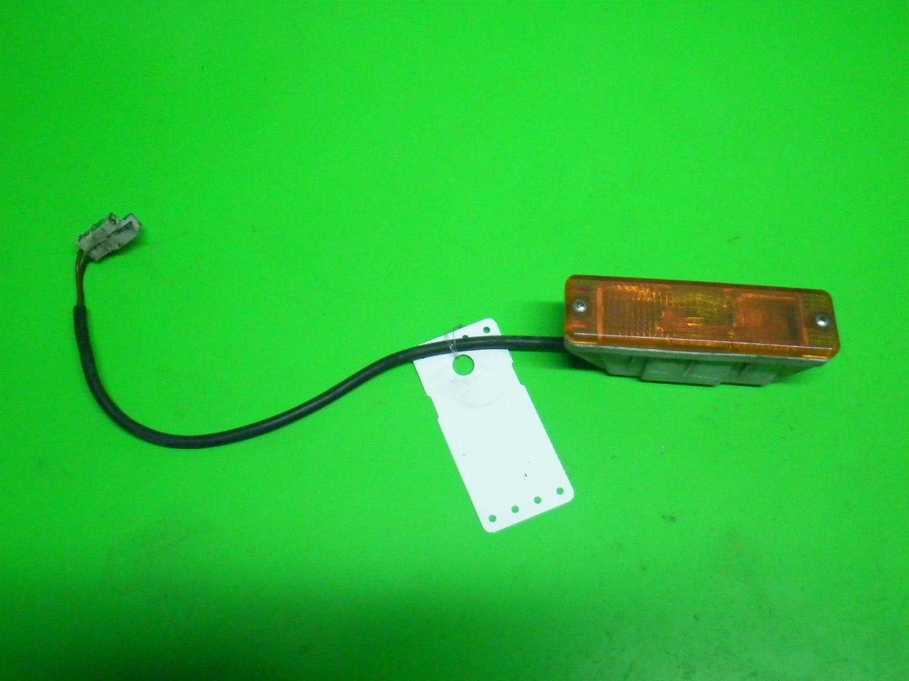 Left front indicator VW POLO Coupe (86C, 80) 1.3 6610350 | B-Parts