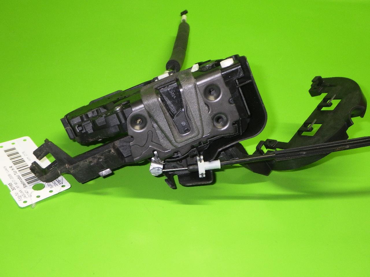Rear right lock JAGUAR XF I (X250) 2.2 D 6644448 | B-Parts