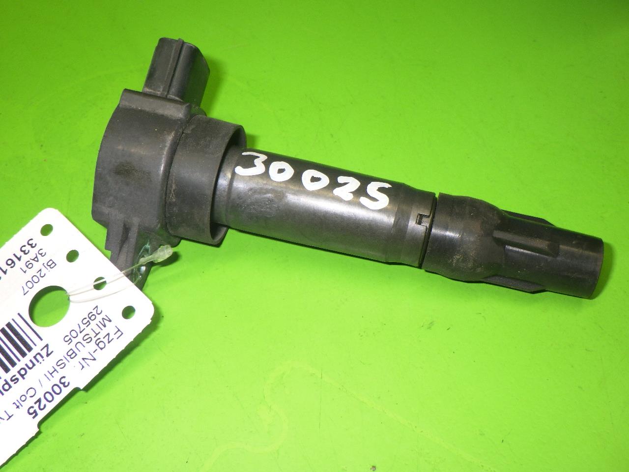 Ignition coil MITSUBISHI COLT VI (Z3_A, Z2_A) 1.1 (Z31A, Z32A) 6390394 ...