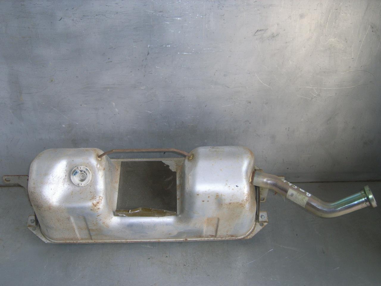 Fuel tank MERCEDES-BENZ E-CLASS (W210) E 230 (210.037) 6403250 | B-Parts