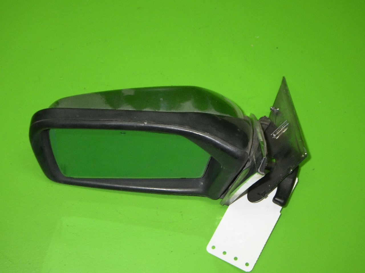 Left mirror MERCEDES-BENZ 123 Saloon (W123) 200 (123.220) 6888782 | B-Parts