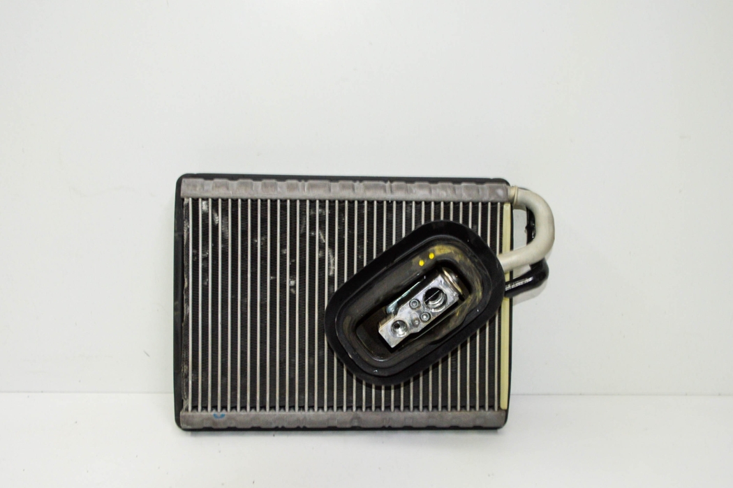 Water radiator AUDI A4 B9 (8W2, 8WC) 2.0 TFSI quattro 12323669 | B-Parts