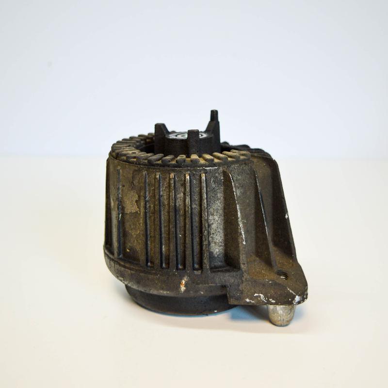 Engine mount MERCEDES-BENZ C-CLASS (W204) C 250 CDI (204.003) 6480783 ...