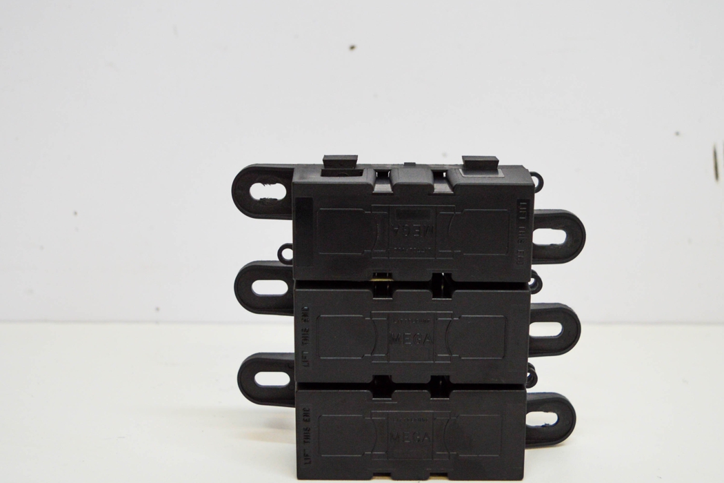 Fuse box JAGUAR XF I (X250) 3.0 D 8849698 | B-Parts