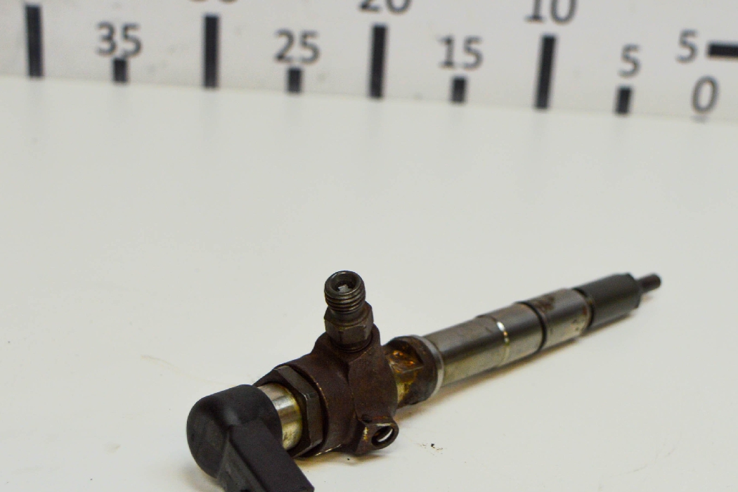 Injection rail VW CADDY III MPV (2KB, 2KJ, 2CB, 2CJ) 1.6 TDI 6875994 ...